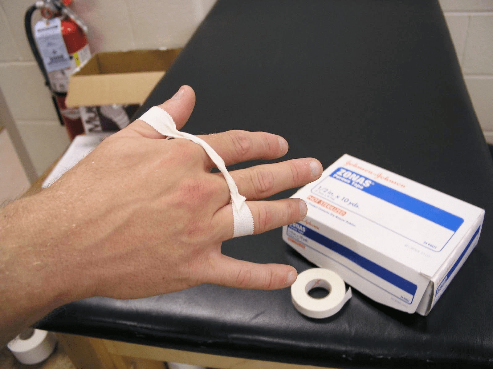 Athletic Trainer Tips: Taping and Bracing - UOA - University ...